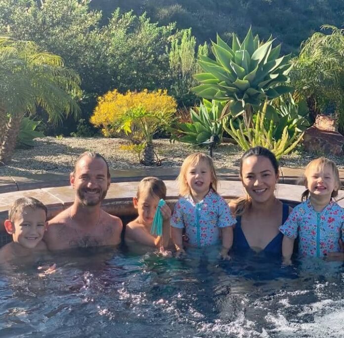 Nick Vujicic: Born Without Limbs, Living a Life Without Limits | The ...